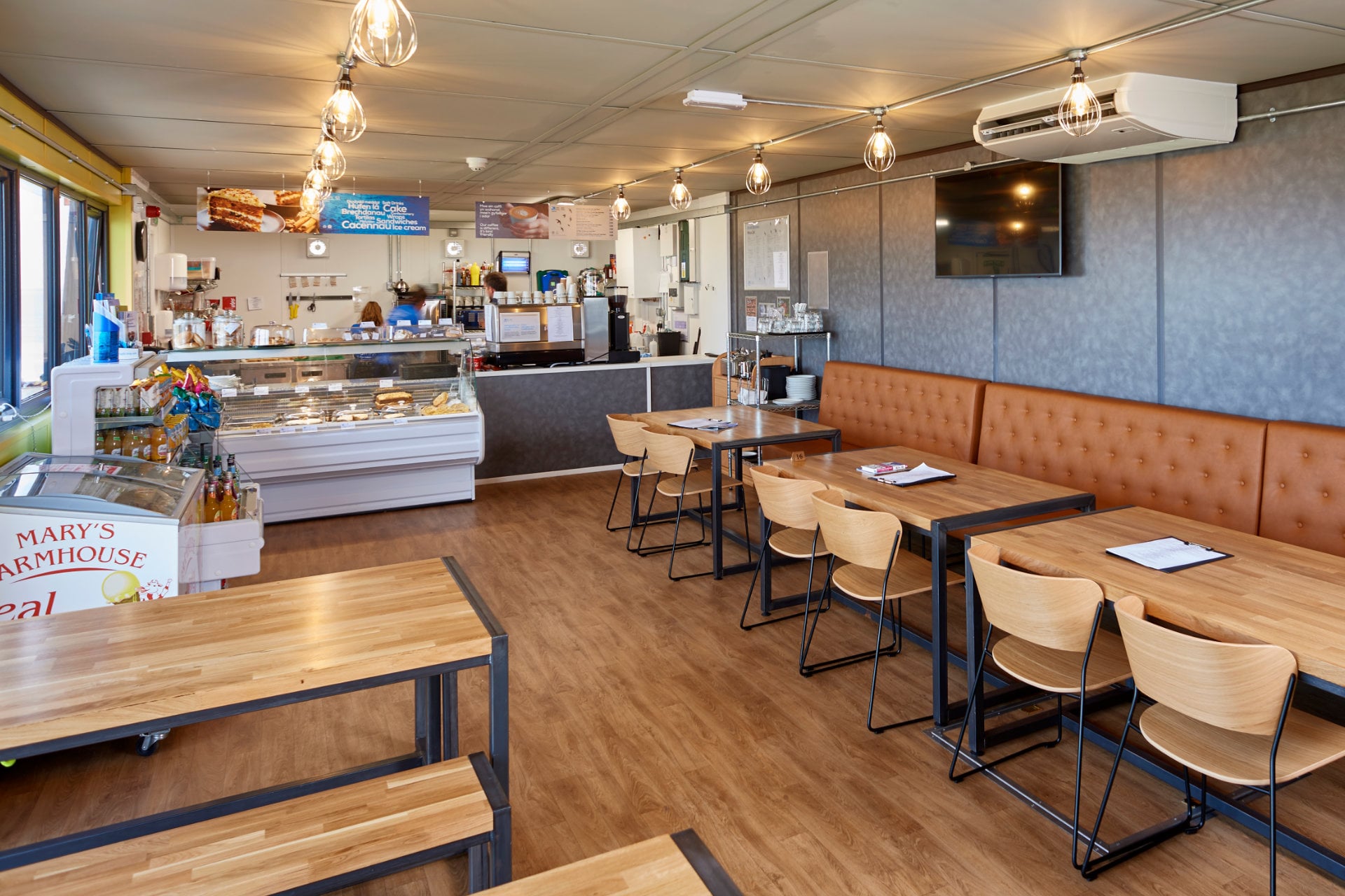 Temporary & Modular Buildings for Cafes, Shops & Bars - Portable Space