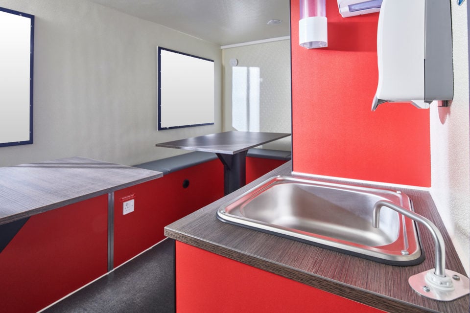 Groundhog 500 welfare unit hire : Towable welfare hire